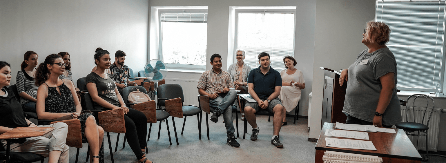 Free Lithuanian languages courses for Ukrainian refugees at LCC ...